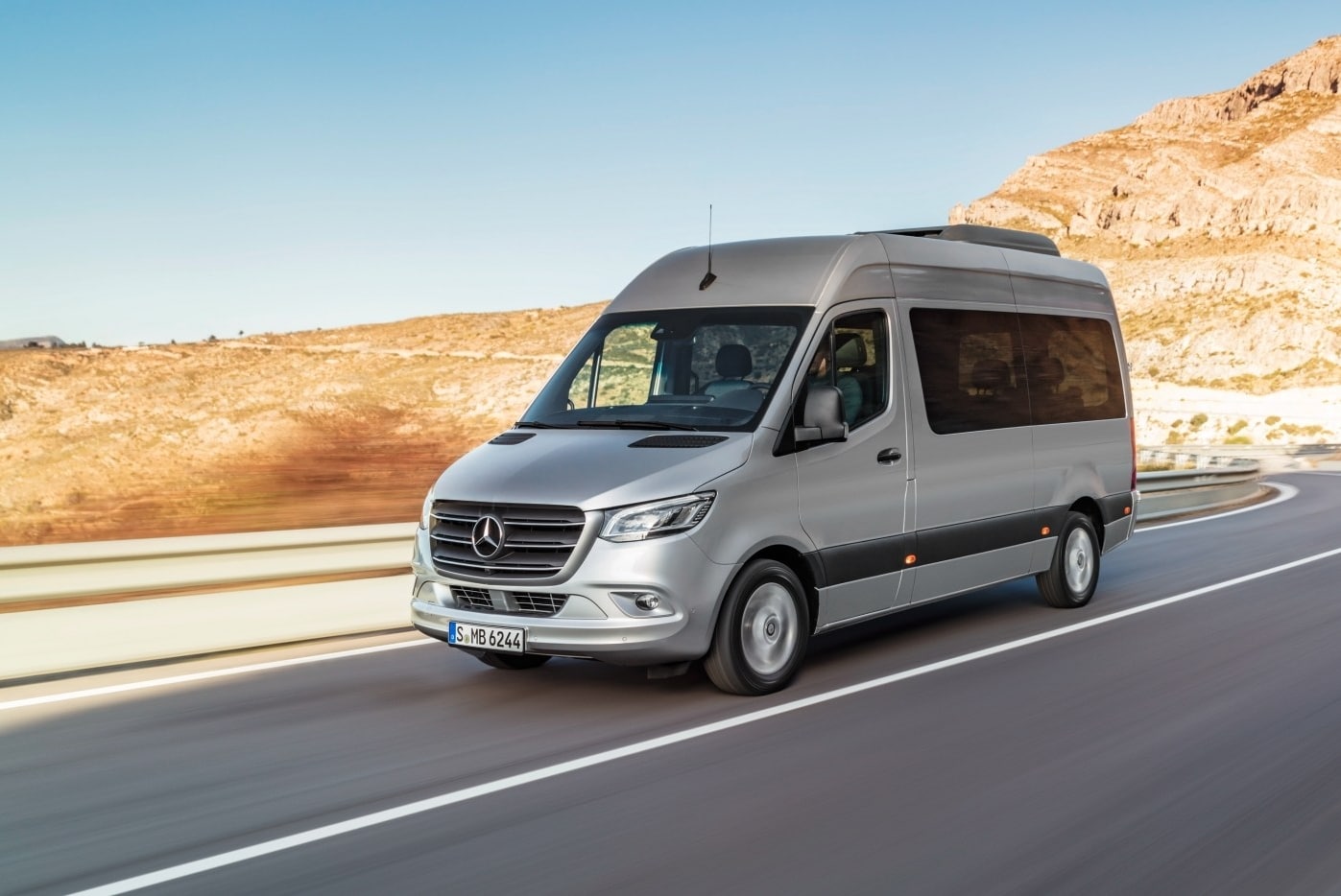 Mercedes-Benz Sprinter Transmission Fluid Capacity | EnginesWork