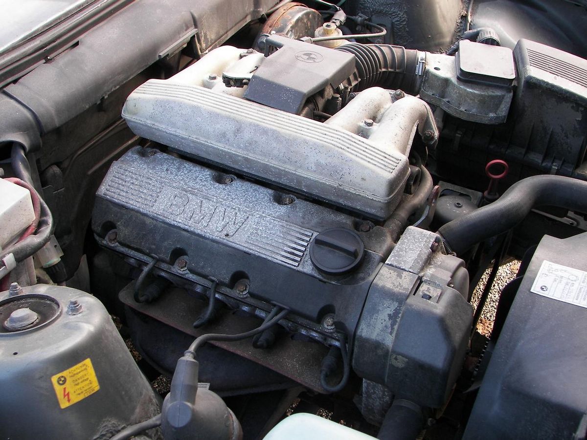 BMW M40B16 Engine Specs And Problems | Engineswork